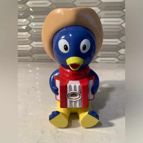 Toys | Pablo The Penguin Bubble Blower The Backyardigans Rare Read ...
